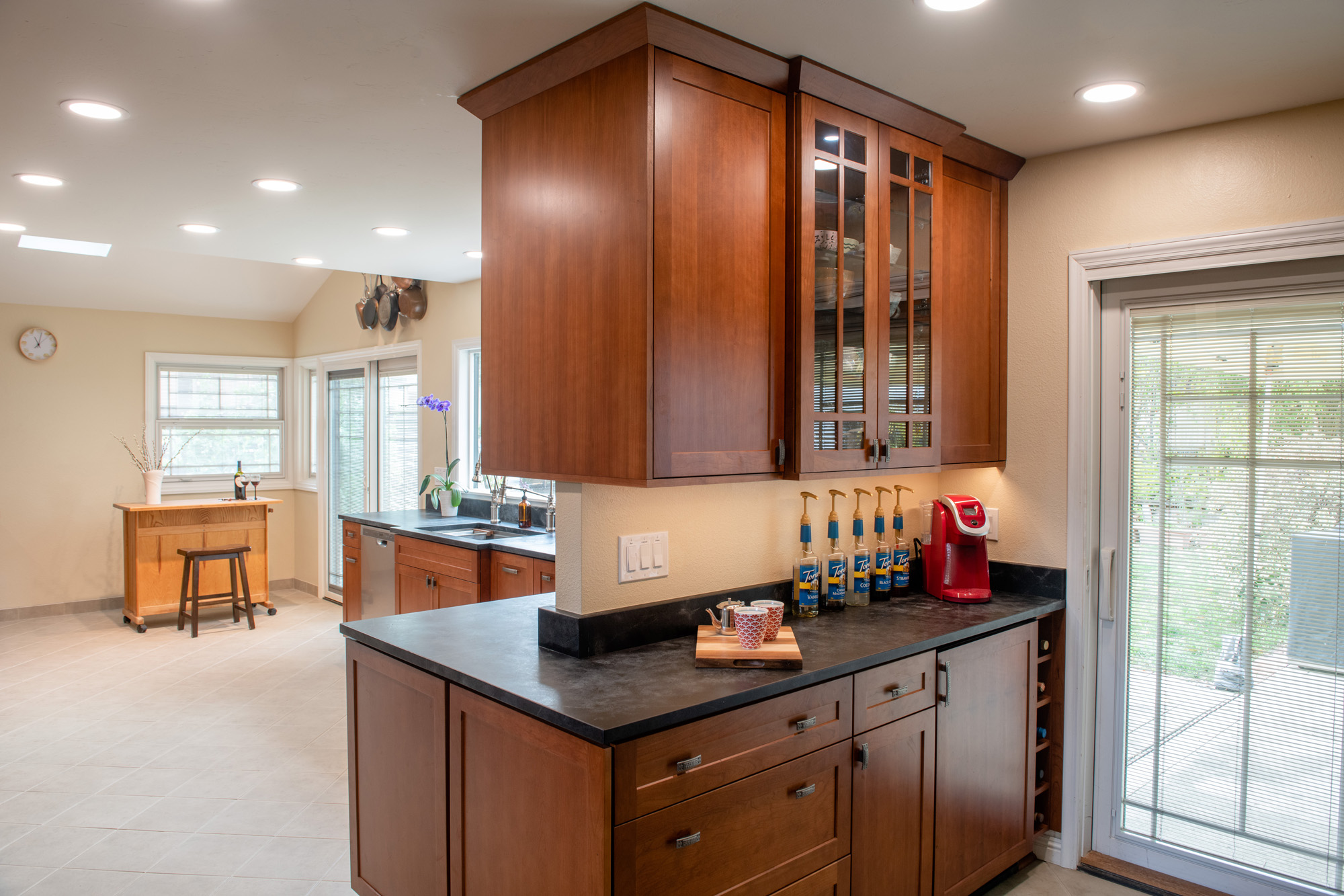 The Benefits of a Custom Pantry in Your Kitchen Remodel