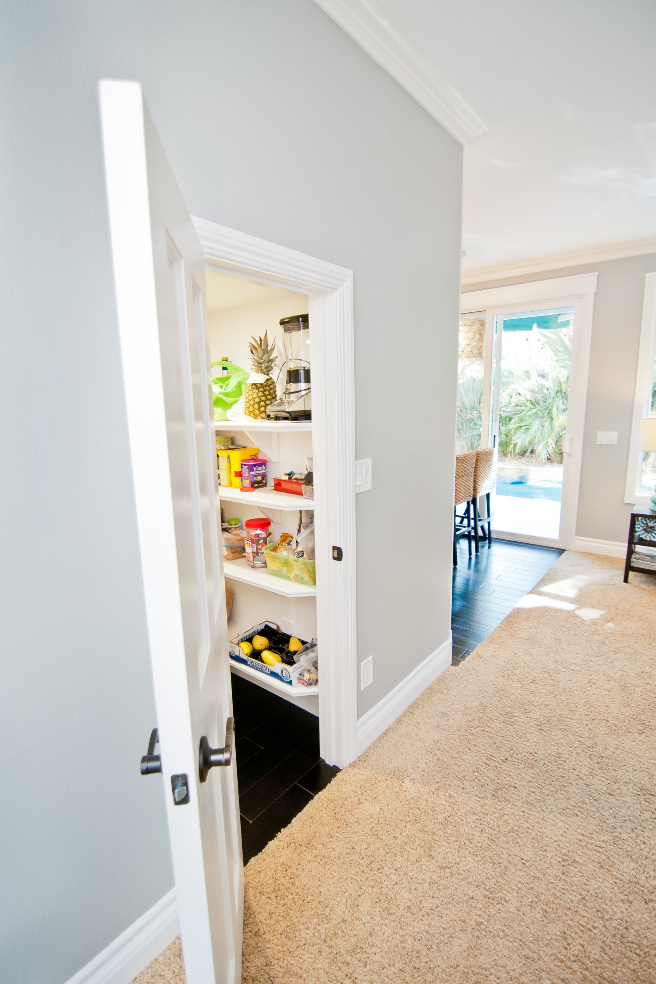 The Benefits of a Custom Pantry in Your Kitchen Remodel